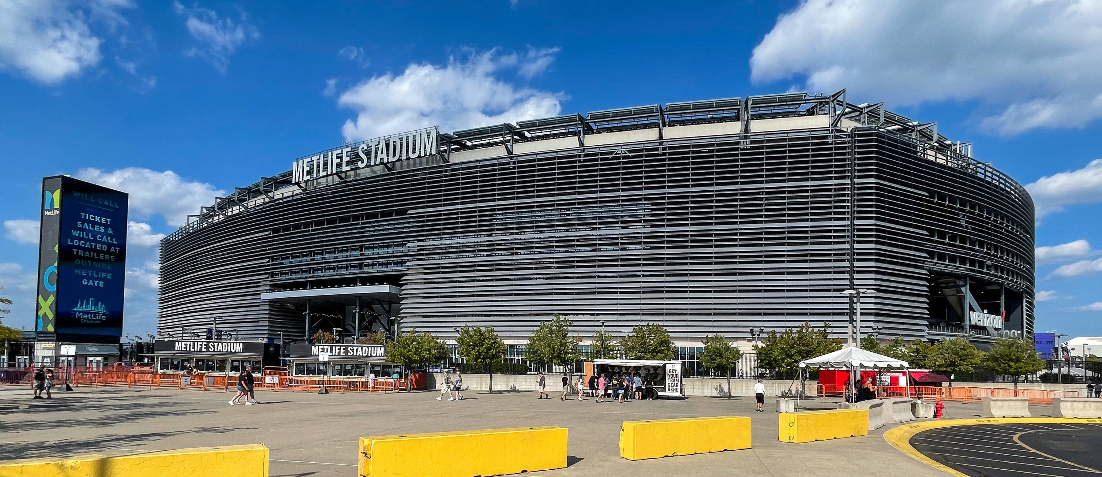 Beyonce becomes #1 selling artist at MetLife Stadium following five ...